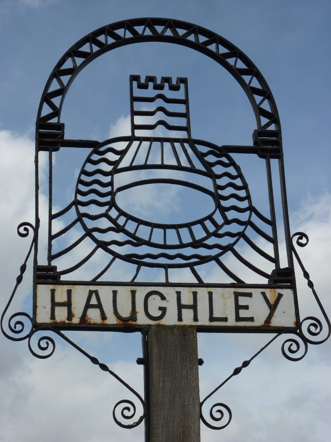 Haughley Circular Walks - Tunnels and Halls - Discover Suffolk